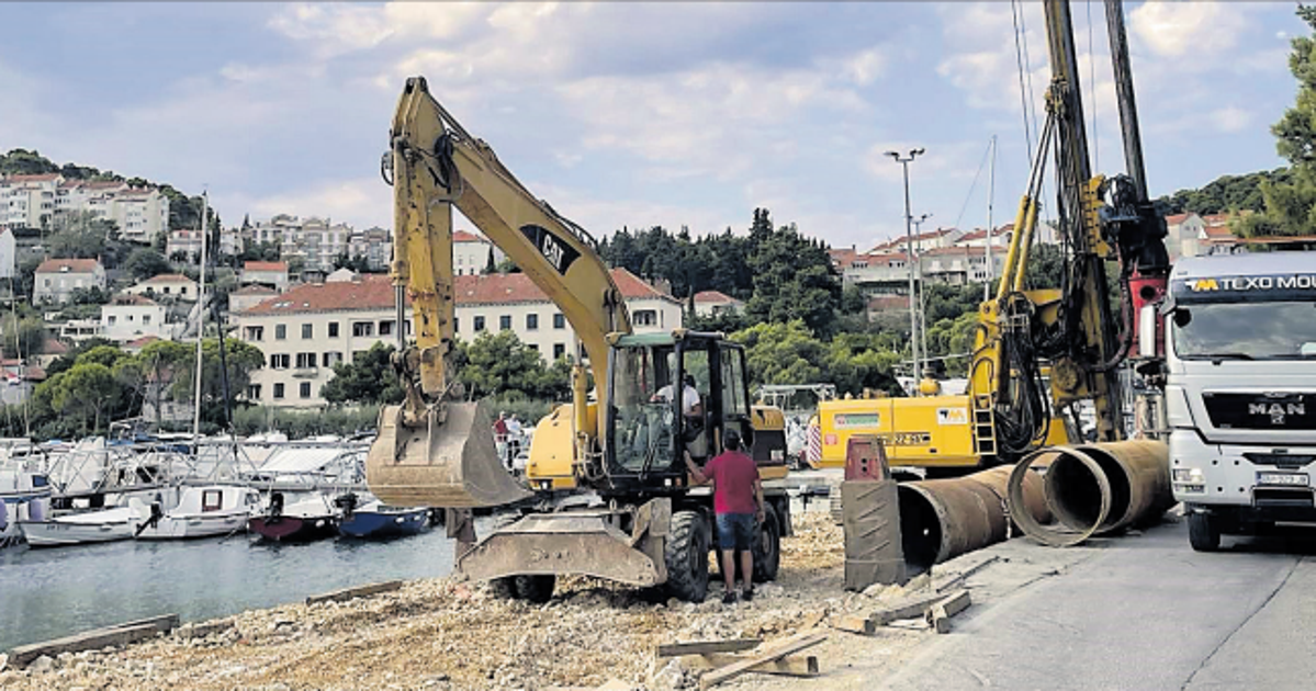 Pobijanje pilota i gradnja obalnog zida najkompleksniji su radovi ...